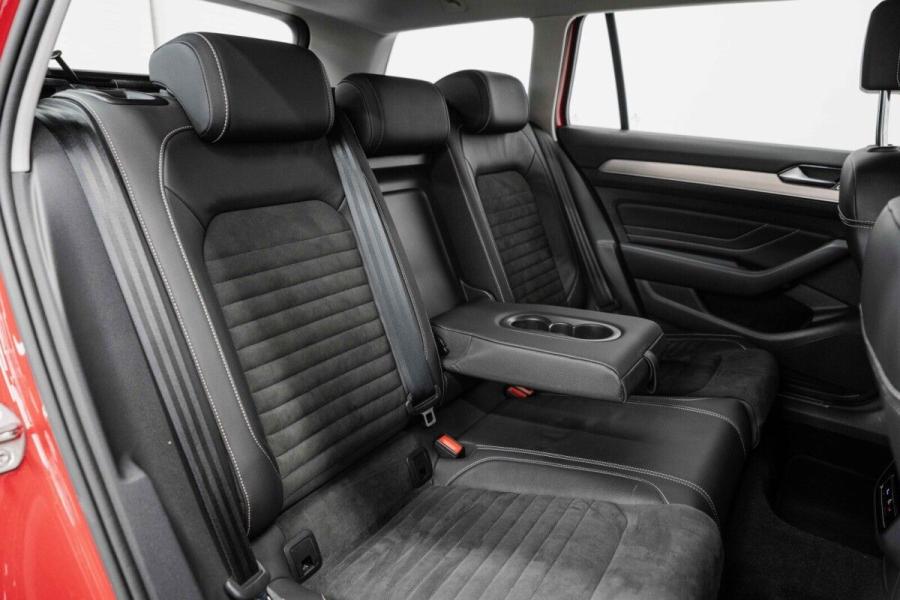 Sarkans Volkswagen Passat 2023 Tallina, ar dzinēja tilpumu 2.00 L un nobraukumu 149 tūkst. km par 23500 €, foto 14 vietnē AUTOMOTO.COM.LV