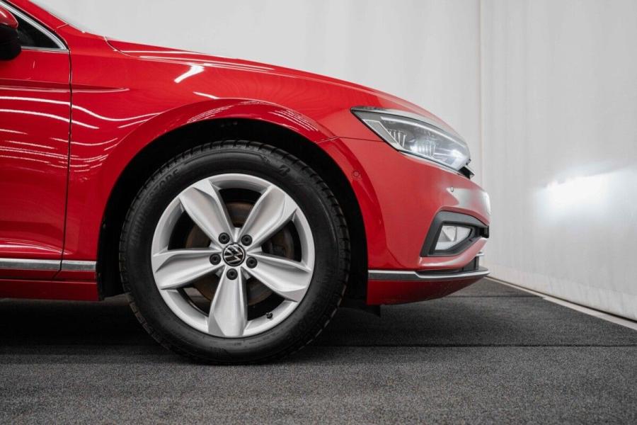 Sarkans Volkswagen Passat 2023 Tallina, ar dzinēja tilpumu 2.00 L un nobraukumu 149 tūkst. km par 23500 €, foto 17 vietnē AUTOMOTO.COM.LV