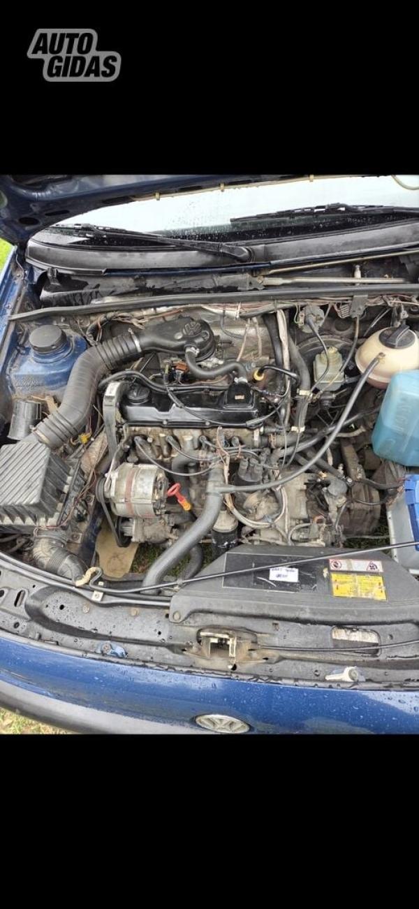 Volkswagen Passat 1990 Ukmergė, ar dzinēja tilpumu 1.80 L un nobraukumu 170 tūkst. km par 800 €, foto 9 vietnē AUTOMOTO.COM.LV