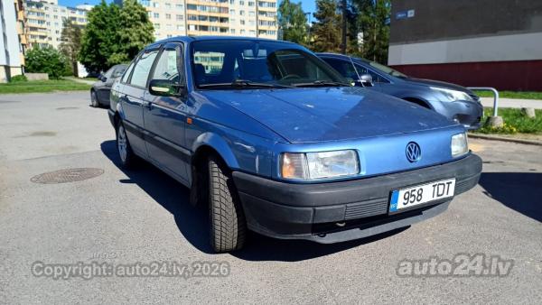 Volkswagen Passat 1992 in Tallinn, with an engine capacity of 1.80 L and mileage of 304 thousand km for 1200 €, photo 4 on AUTOMOTO.COM.LV