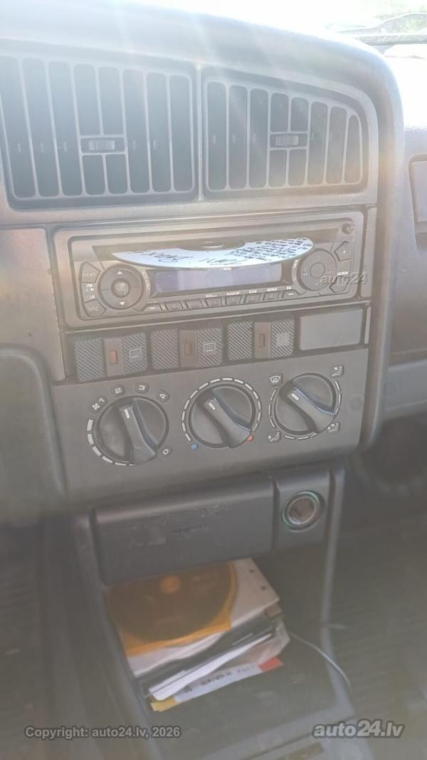 Volkswagen Passat 1992 in Tallinn, with an engine capacity of 1.80 L and mileage of 304 thousand km for 1200 €, photo 7 on AUTOMOTO.COM.LV