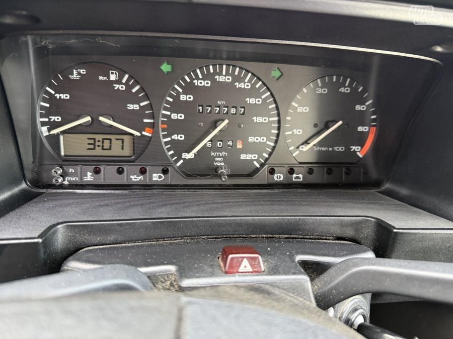 Volkswagen Passat 1993 Viļņa, ar dzinēja tilpumu 1.80 L un nobraukumu 178 tūkst. km par 2800 €, foto 12 vietnē AUTOMOTO.COM.LV