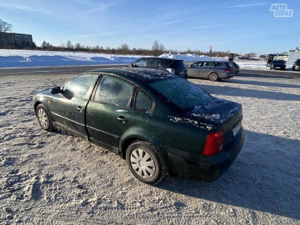 Volkswagen Passat 1996 Panevēža, ar dzinēja tilpumu 1.90 L un nobraukumu 272 tūkst. km par 450 €, foto 5 vietnē AUTOMOTO.COM.LV