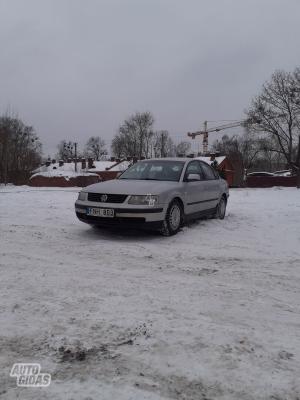 Volkswagen Passat 1996 Kauņa, ar dzinēja tilpumu 1.90 L un nobraukumu 413 tūkst. km par 950 €, foto 3 vietnē AUTOMOTO.COM.LV