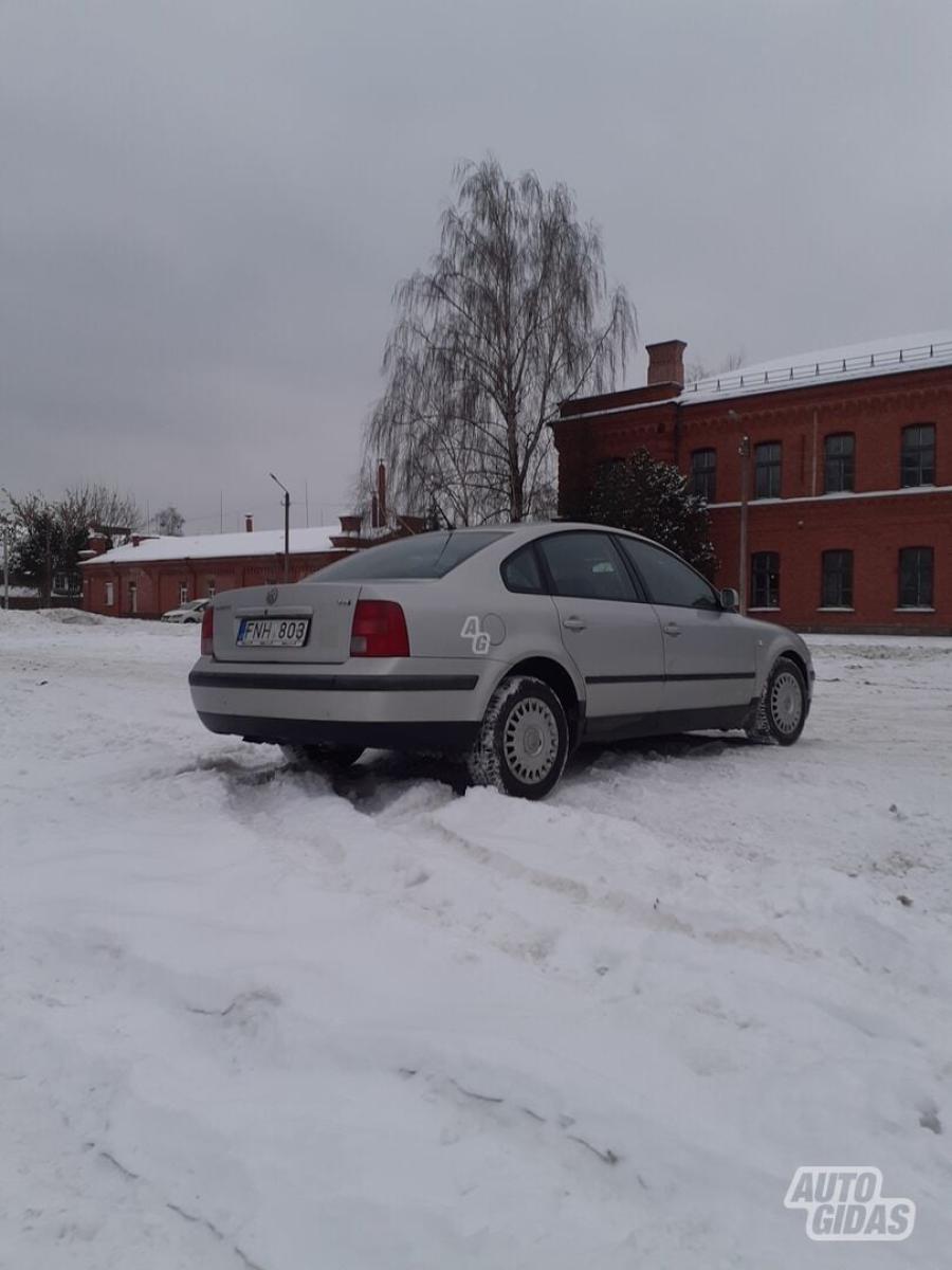 Volkswagen Passat 1996 Kauņa, ar dzinēja tilpumu 1.90 L un nobraukumu 413 tūkst. km par 950 €, foto 5 vietnē AUTOMOTO.COM.LV