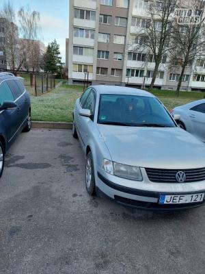 Volkswagen Passat 1996 Vilkaviškis, ar dzinēja tilpumu 1.90 L un nobraukumu 303 tūkst. km par 1300 €, foto 2 vietnē AUTOMOTO.COM.LV