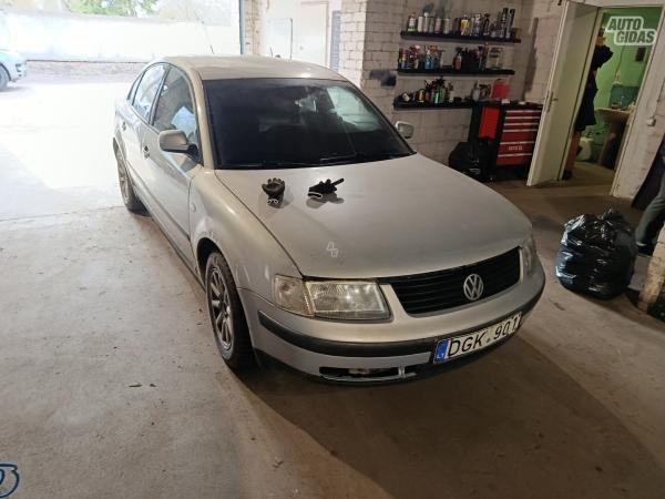 Volkswagen Passat 1996 Joniškis, ar dzinēja tilpumu 1.90 L un nobraukumu 30 tūkst. km par 250 €, foto 3 vietnē AUTOMOTO.COM.LV