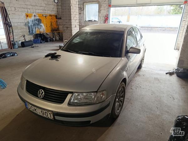 Volkswagen Passat 1996 Joniškis, ar dzinēja tilpumu 1.90 L un nobraukumu 30 tūkst. km par 250 €, foto 4 vietnē AUTOMOTO.COM.LV