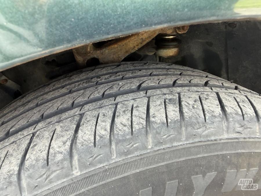 Volkswagen Passat 1996 Utena, ar dzinēja tilpumu 1.80 L un nobraukumu 202 tūkst. km par 1350 €, foto 18 vietnē AUTOMOTO.COM.LV