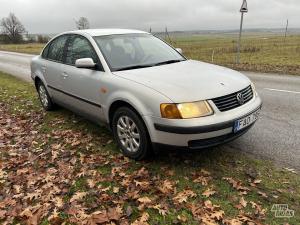 Volkswagen Passat 1997 Varėna, ar dzinēja tilpumu 1.60 L un nobraukumu 288 tūkst. km par 650 €, foto  vietnē AUTOMOTO.COM.LV