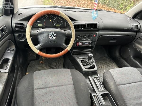 Volkswagen Passat 1997 in Varena, with an engine capacity of 1.60 L and mileage of 288 thousand km for 650 €, photo 3 on AUTOMOTO.COM.LV