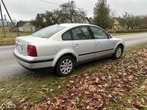 Volkswagen Passat 1997 in Varena, with an engine capacity of 1.60 L and mileage of 288 thousand km for 640 €, photo 7 on AUTOMOTO.COM.LV