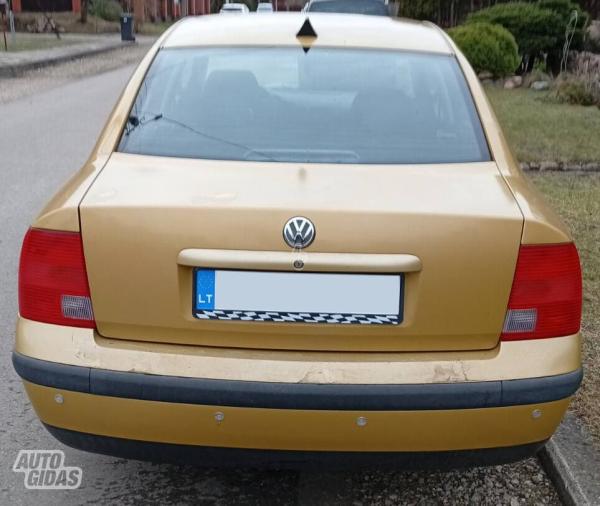 Volkswagen Passat 1997 in Panevezys, with an engine capacity of 1.60 L and mileage of 230 thousand km for 1500 €, photo 5 on AUTOMOTO.COM.LV