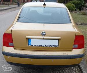 Volkswagen Passat 1997 in Panevezys, with an engine capacity of 1.60 L and mileage of 230 thousand km for 1500 €, photo 5 on AUTOMOTO.COM.LV