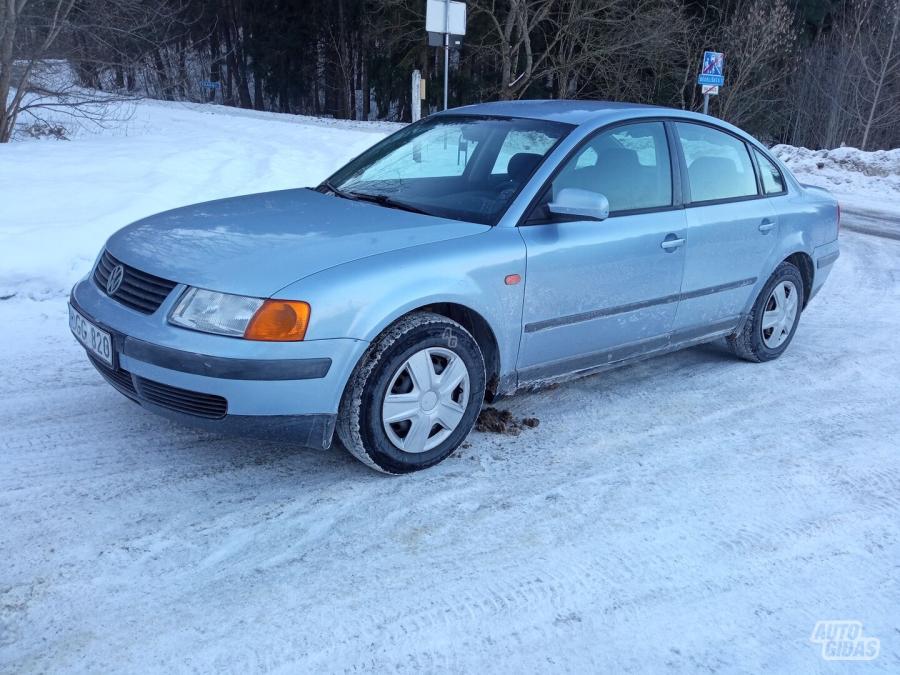 Volkswagen Passat 1997 Viļņa, ar dzinēja tilpumu 1.80 L un nobraukumu 309 tūkst. km par 1290 €, foto 1 vietnē AUTOMOTO.COM.LV