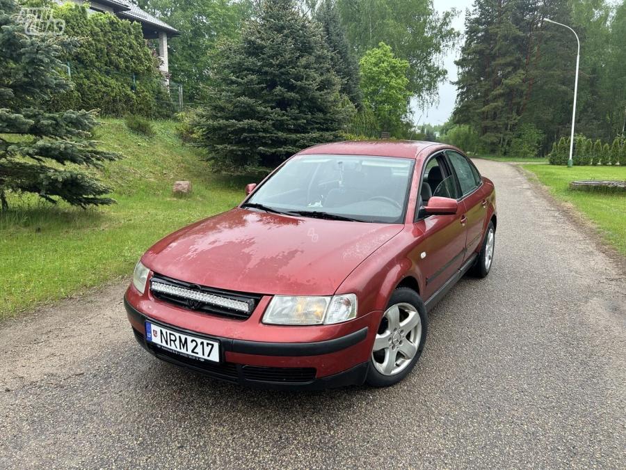 Volkswagen Passat 1997 in Elektrenai, with an engine capacity of 1.90 L and mileage of 377 thousand km for 650 €, photo 1 on AUTOMOTO.COM.LV