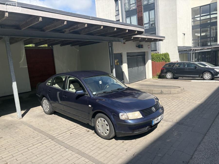 Volkswagen Passat 1997 Viļņa, ar dzinēja tilpumu 1.80 L un nobraukumu 350 tūkst. km par 888 €, foto 1 vietnē AUTOMOTO.COM.LV