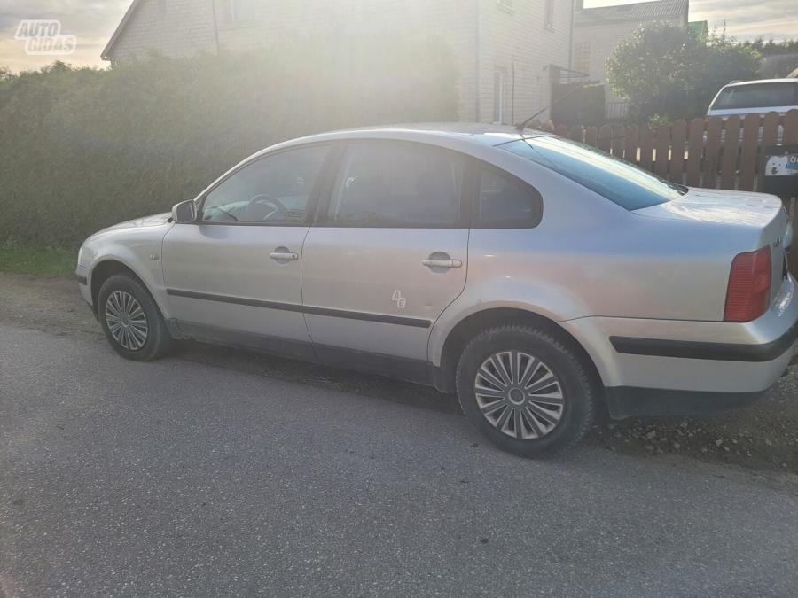 Volkswagen Passat 1997 Alīta, ar dzinēja tilpumu 1.60 L un nobraukumu 251 tūkst. km par 999 €, foto 1 vietnē AUTOMOTO.COM.LV