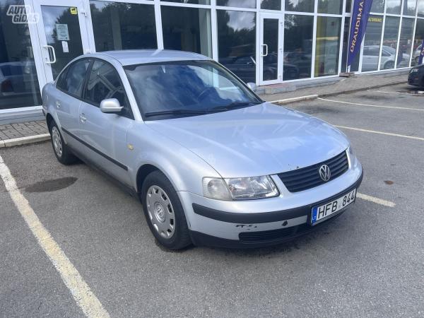 Volkswagen Passat 1998 in Siauliai, with an engine capacity of 1.90 L and mileage of 330 thousand km for 580 €, photo 6 on AUTOMOTO.COM.LV