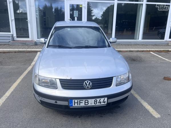 Volkswagen Passat 1998 in Siauliai, with an engine capacity of 1.90 L and mileage of 330 thousand km for 580 €, photo 7 on AUTOMOTO.COM.LV