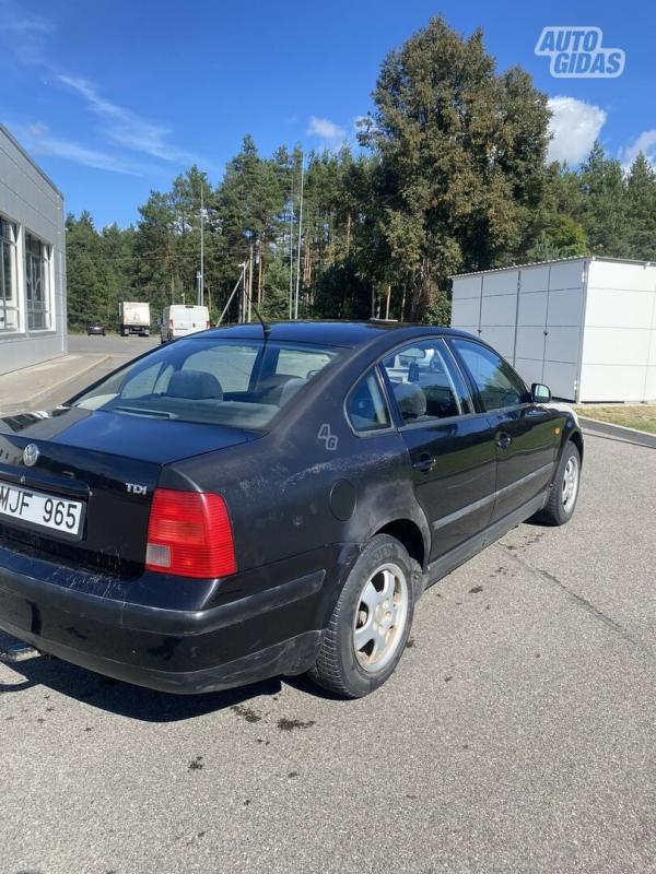 Volkswagen Passat 1998 Viļņa, ar dzinēja tilpumu 1.90 L un nobraukumu 406 tūkst. km par 600 €, foto 6 vietnē AUTOMOTO.COM.LV
