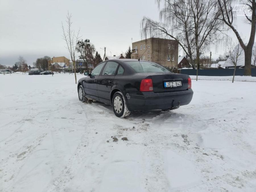 Volkswagen Passat 1999 in Kaunas, with an engine capacity of 1.90 L and mileage of 461 thousand km for 990 €, photo 3 on AUTOMOTO.COM.LV