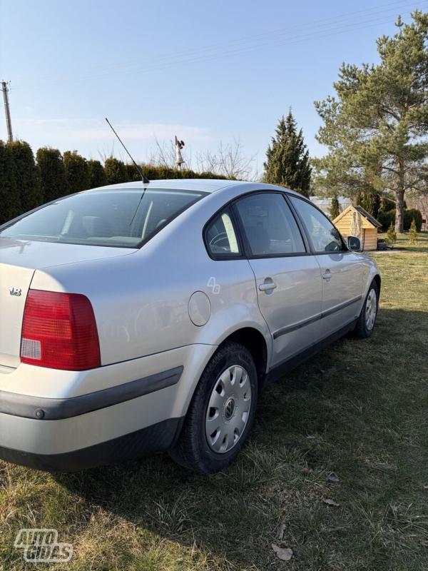 Volkswagen Passat 1999 Marijampole, ar dzinēja tilpumu 1.80 L un nobraukumu 191 tūkst. km par 1200 €, foto 4 vietnē AUTOMOTO.COM.LV