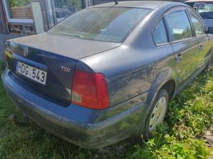 Volkswagen Passat 1999 in Klaipeda, with an engine capacity of 1.90 L and mileage of 353 thousand km for 450 €, photo 4 on AUTOMOTO.COM.LV