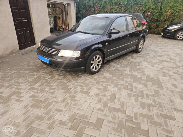Фольксваген Пассат 1999 в Вилкавишкис на AUTOMOTO.COM.LV Фольксваген Пассат 1999 в Вилкавишкис, объемом двигателя 2.30 л и пробегом 303 тыс. км за 599 €, фото 3 на AUTOMOTO.COM.LV