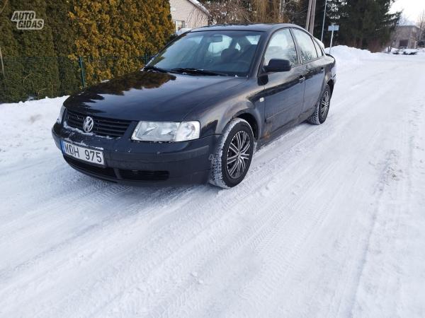 Volkswagen Passat 2000 Mažeikiai, ar dzinēja tilpumu 1.90 L un nobraukumu 350 tūkst. km par 350 €, foto 1 vietnē AUTOMOTO.COM.LV