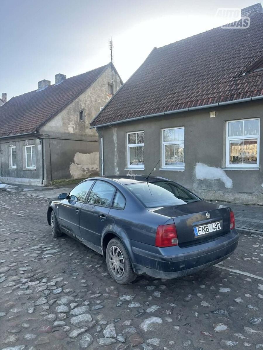 Volkswagen Passat 2000 Šilutė, ar dzinēja tilpumu 1.90 L un nobraukumu 300 tūkst. km par 550 €, foto 2 vietnē AUTOMOTO.COM.LV