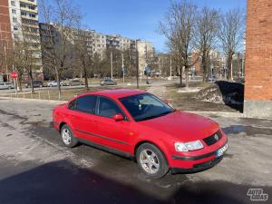 Volkswagen Passat 2000 Viļņa, ar dzinēja tilpumu 1.90 L un nobraukumu 300 tūkst. km par 530 €, foto  vietnē AUTOMOTO.COM.LV