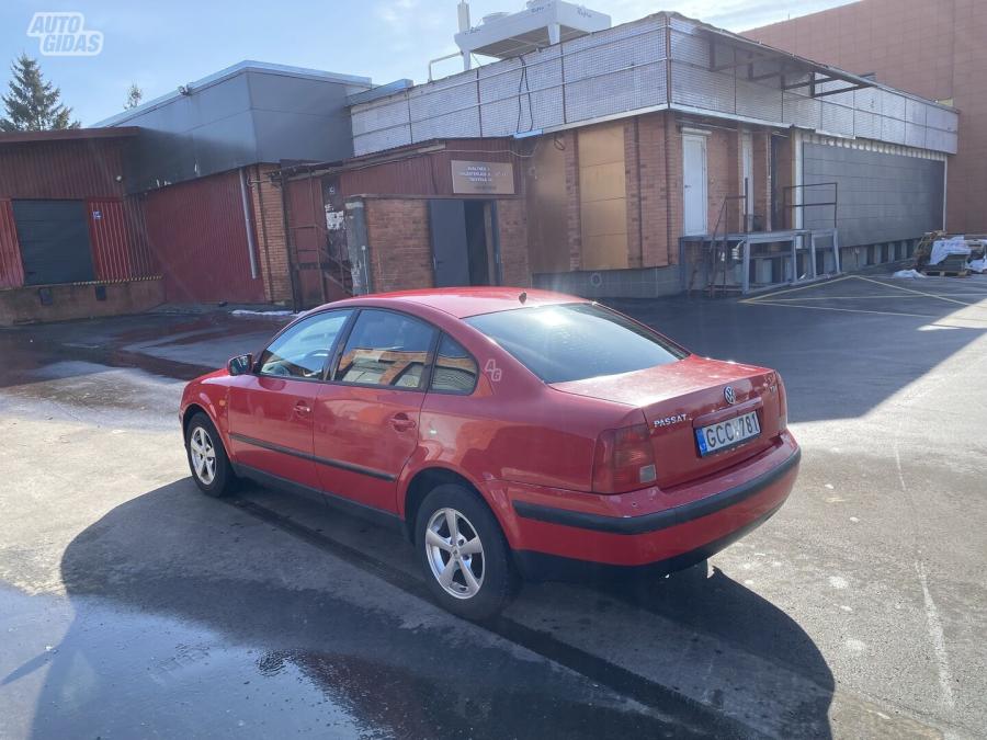 Volkswagen Passat 2000 Viļņa, ar dzinēja tilpumu 1.90 L un nobraukumu 300 tūkst. km par 530 €, foto 3 vietnē AUTOMOTO.COM.LV