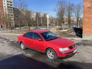 Volkswagen Passat 2000 Viļņa, ar dzinēja tilpumu 1.90 L un nobraukumu 300 tūkst. km par 530 €, foto  vietnē AUTOMOTO.COM.LV
