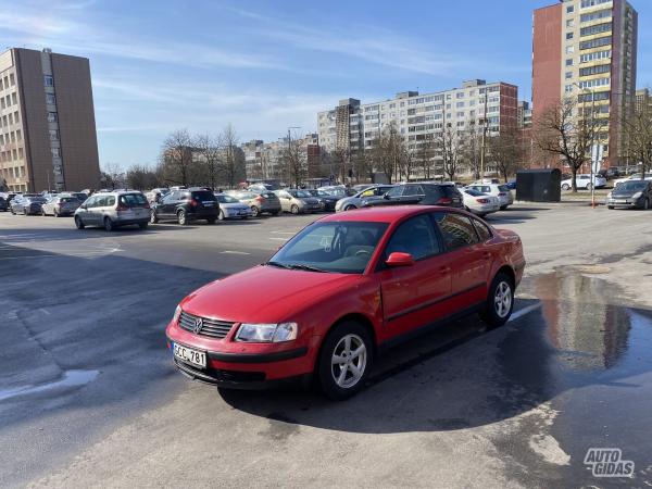 Volkswagen Passat 2000 Viļņa, ar dzinēja tilpumu 1.90 L un nobraukumu 300 tūkst. km par 530 €, foto 4 vietnē AUTOMOTO.COM.LV