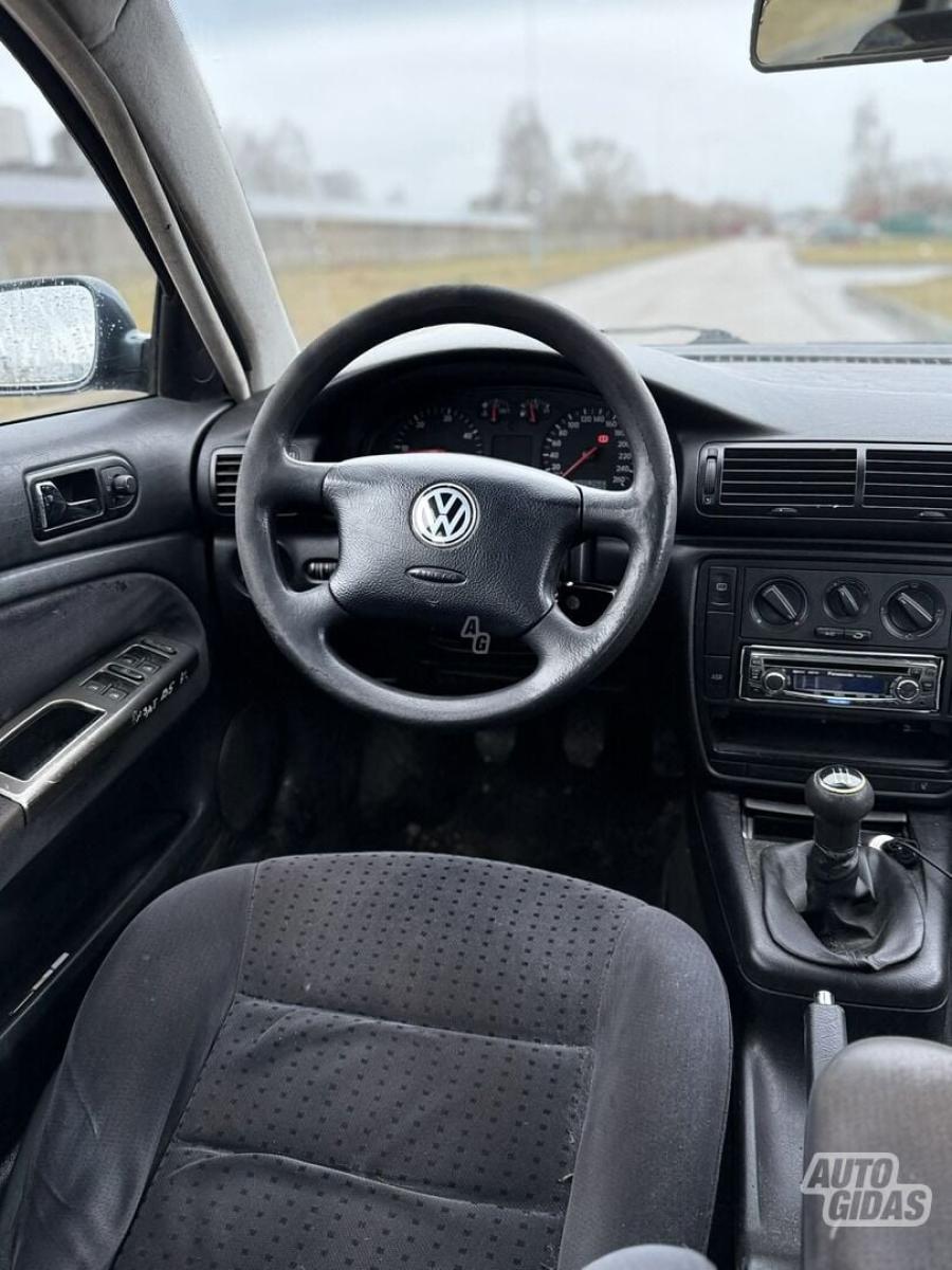 Volkswagen Passat 2000 Šilutė, ar dzinēja tilpumu 1.90 L un nobraukumu 300 tūkst. km par 830 €, foto 8 vietnē AUTOMOTO.COM.LV