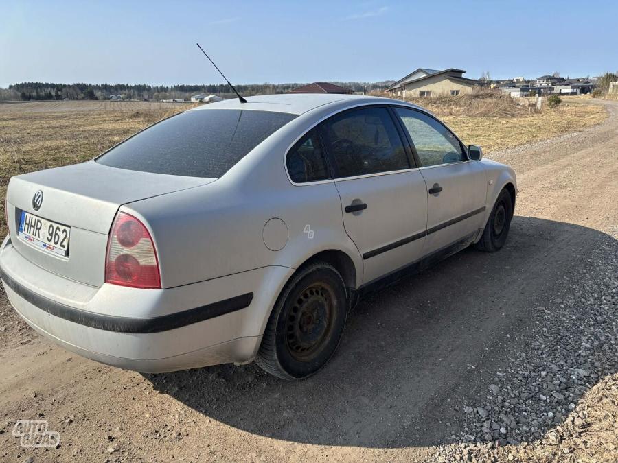 Volkswagen Passat 2000 Viļņa, ar dzinēja tilpumu 1.80 L un nobraukumu 300 tūkst. km par 1500 €, foto 5 vietnē AUTOMOTO.COM.LV