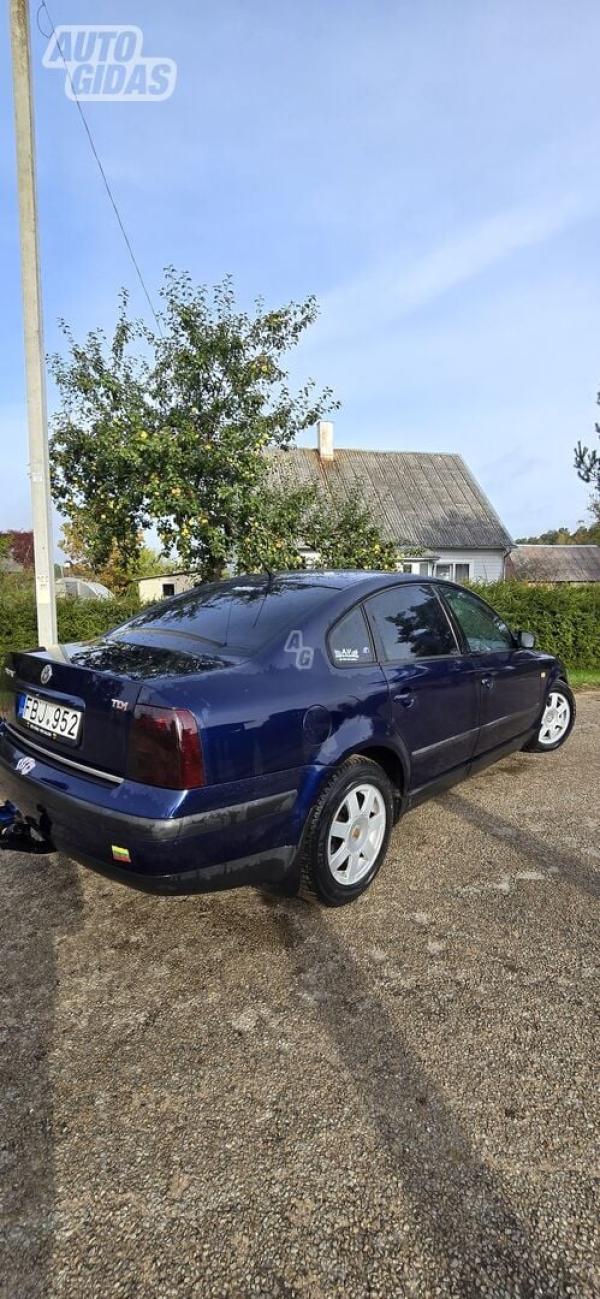 Volkswagen Passat 2000 in Vilnius, with an engine capacity of 1.90 L and mileage of 321 thousand km for 900 €, photo 5 on AUTOMOTO.COM.LV