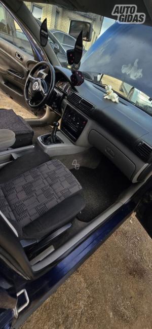 Volkswagen Passat 2000 Viļņa, ar dzinēja tilpumu 1.90 L un nobraukumu 321 tūkst. km par 900 €, foto 17 vietnē AUTOMOTO.COM.LV