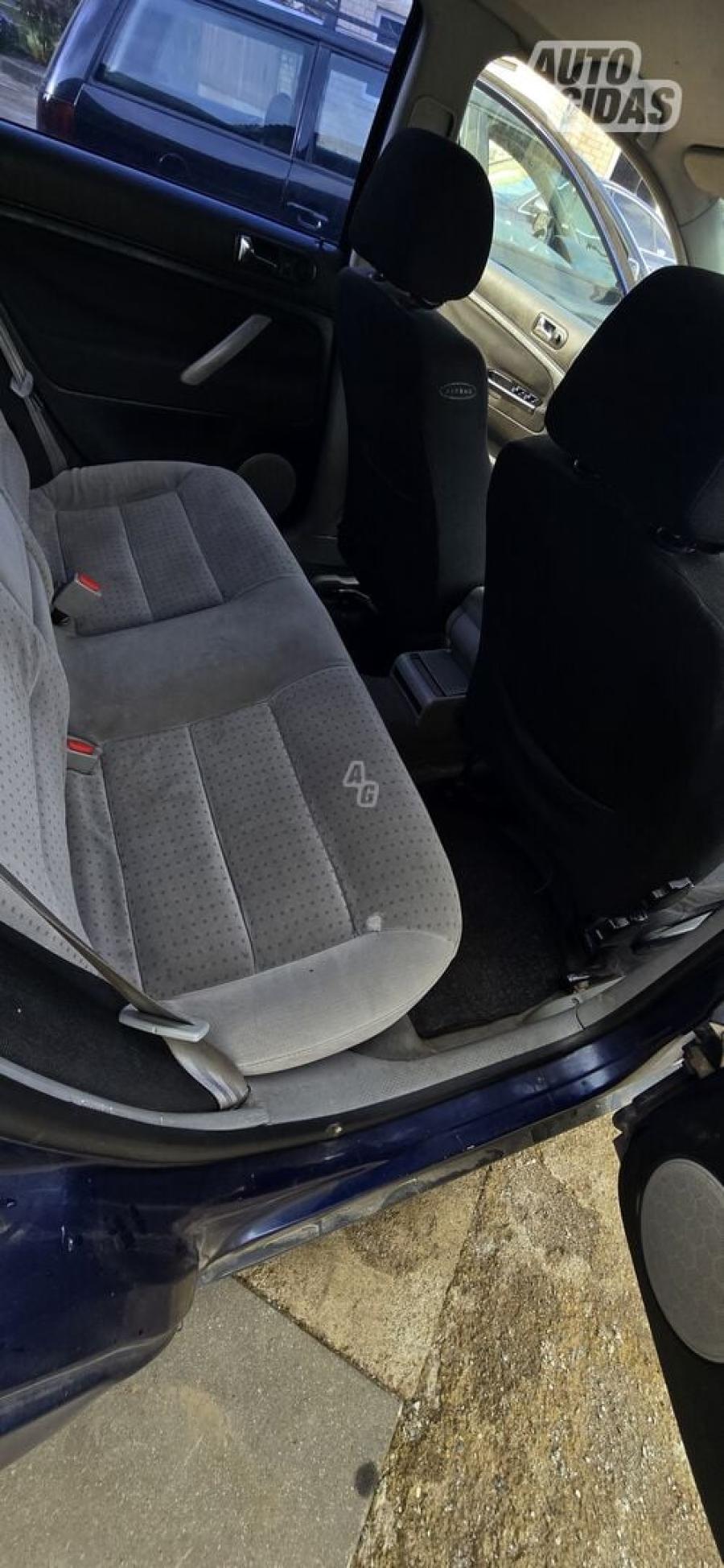 Volkswagen Passat 2000 Viļņa, ar dzinēja tilpumu 1.90 L un nobraukumu 321 tūkst. km par 900 €, foto 19 vietnē AUTOMOTO.COM.LV