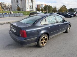 Volkswagen Passat 2000 Ukmergė, ar dzinēja tilpumu 1.80 L un nobraukumu 300 tūkst. km par 400 €, foto 6 vietnē AUTOMOTO.COM.LV