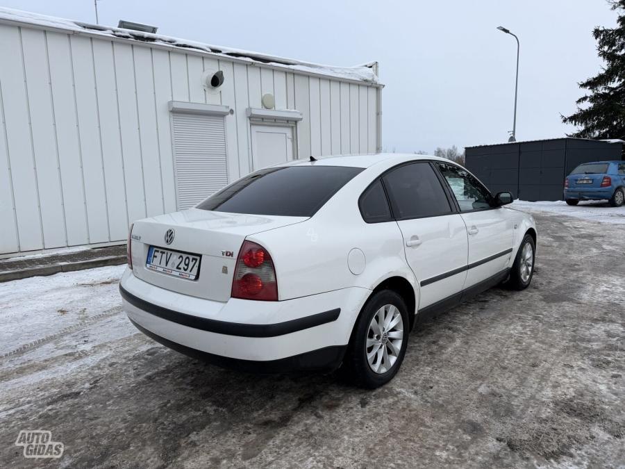 Volkswagen Passat 2002 in Utena, with an engine capacity of 1.90 L and mileage of 474 thousand km for 950 €, photo 4 on AUTOMOTO.COM.LV