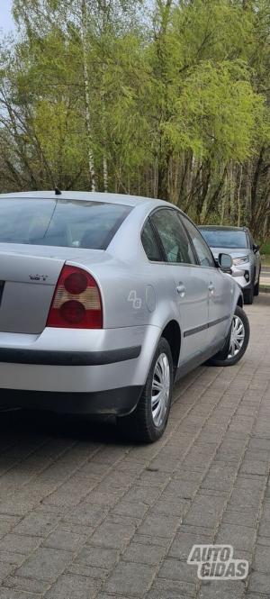 Volkswagen Passat 2002 in Vilnius, with an engine capacity of 1.80 L and mileage of 212 thousand km for 1000 €, photo 5 on AUTOMOTO.COM.LV