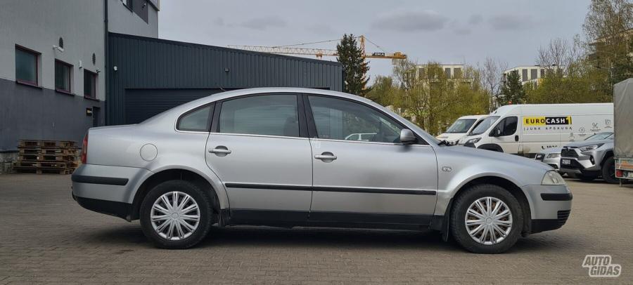 Volkswagen Passat 2002 in Vilnius, with an engine capacity of 1.80 L and mileage of 212 thousand km for 1000 €, photo 6 on AUTOMOTO.COM.LV