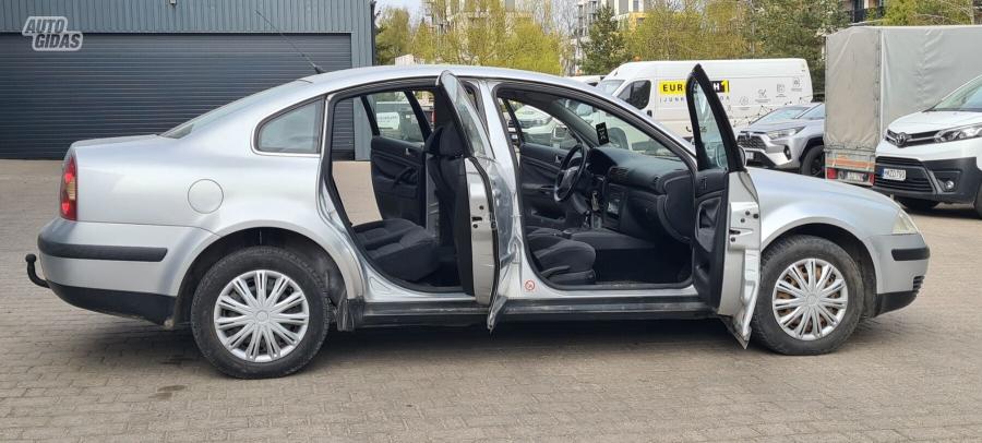 Volkswagen Passat 2002 in Vilnius, with an engine capacity of 1.80 L and mileage of 212 thousand km for 1000 €, photo 17 on AUTOMOTO.COM.LV