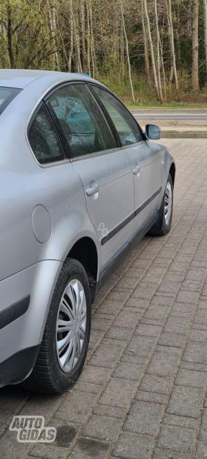 Volkswagen Passat 2002 in Vilnius, with an engine capacity of 1.80 L and mileage of 212 thousand km for 1000 €, photo 24 on AUTOMOTO.COM.LV