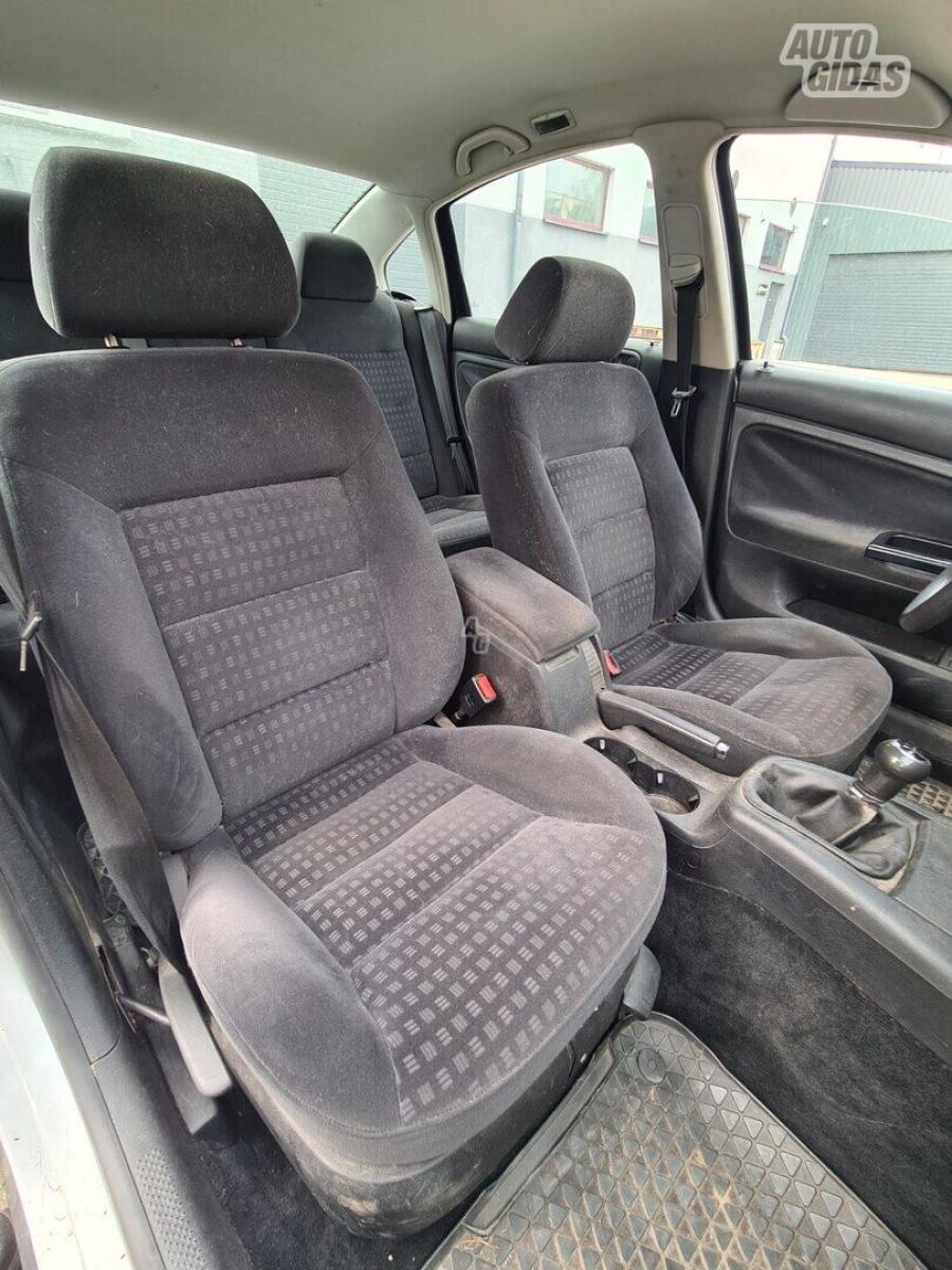 Volkswagen Passat 2002 in Vilnius, with an engine capacity of 1.80 L and mileage of 212 thousand km for 1000 €, photo 30 on AUTOMOTO.COM.LV