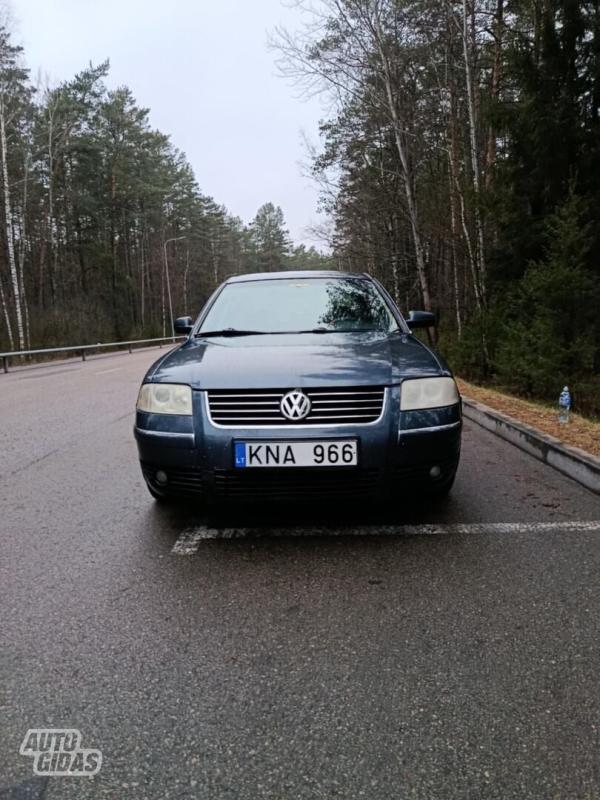 Volkswagen Passat 2003 in Druskininkai, with an engine capacity of 2.50 L and mileage of 329 thousand km for 850 €, photo 1 on AUTOMOTO.COM.LV