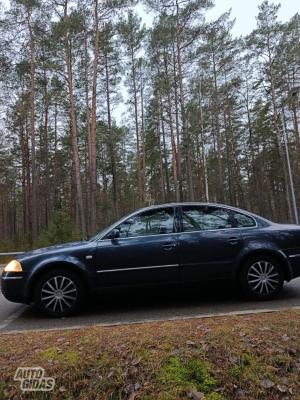 Volkswagen Passat 2003 in Druskininkai, with an engine capacity of 2.50 L and mileage of 329 thousand km for 850 €, photo 2 on AUTOMOTO.COM.LV