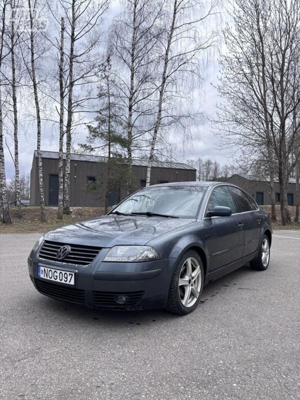 Volkswagen Passat 2003 in Ignalina, with an engine capacity of 1.90 L and mileage of 300 thousand km for 1000 €, photo 1 on AUTOMOTO.COM.LV